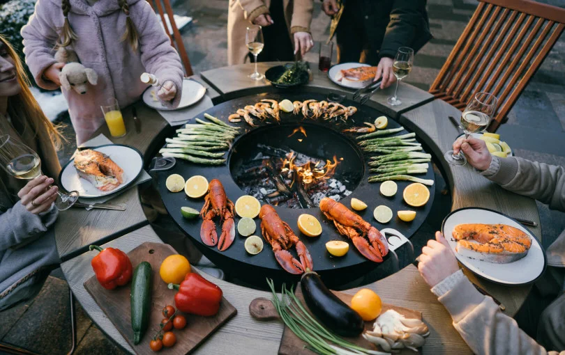 Spherical bbq table AHOS INSPIRATION + DESK